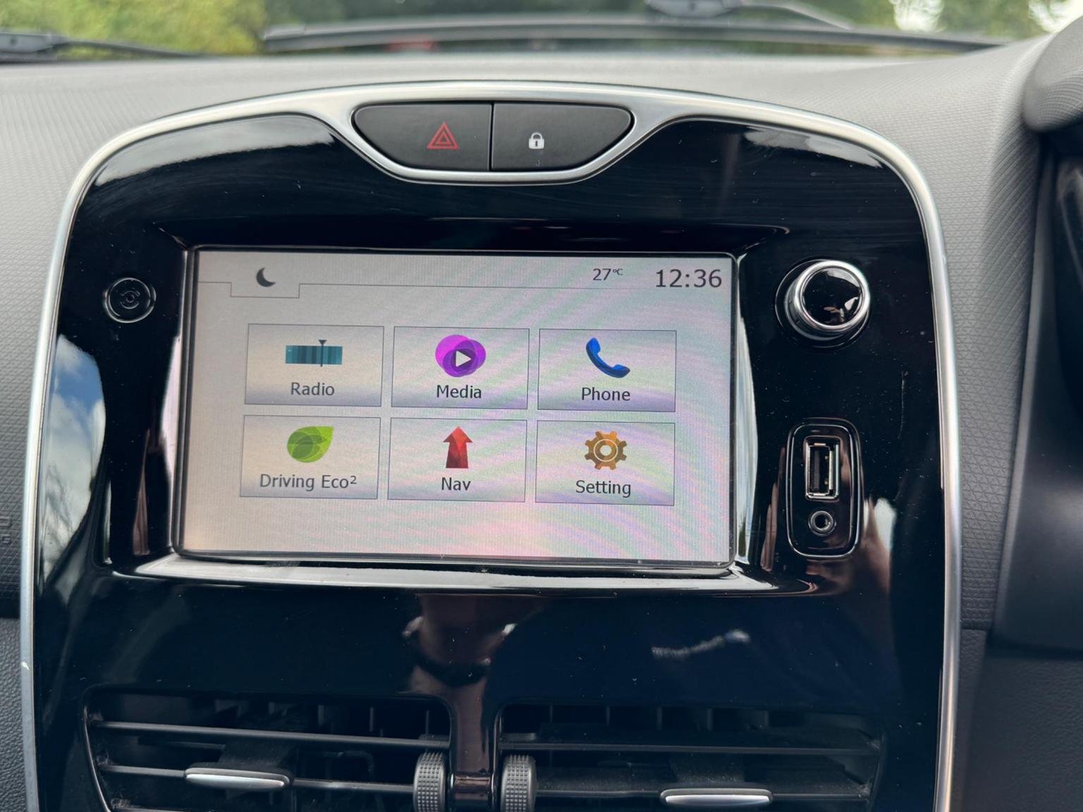 SOLD - Used RENAULT CLIO 2016 White in Bromsgrove, Worcestershire ...