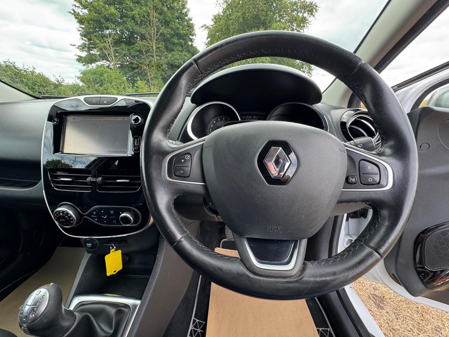 SOLD - Used RENAULT CLIO 2016 White in Bromsgrove, Worcestershire ...