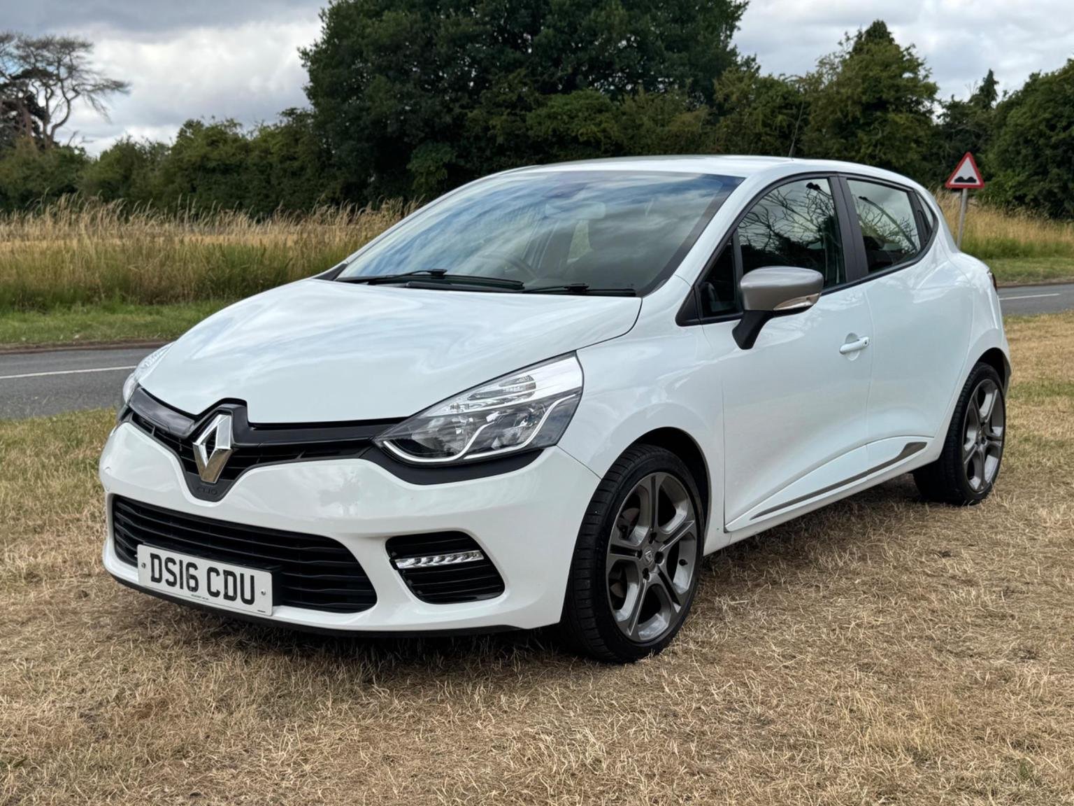 SOLD - Used RENAULT CLIO 2016 White in Bromsgrove, Worcestershire ...